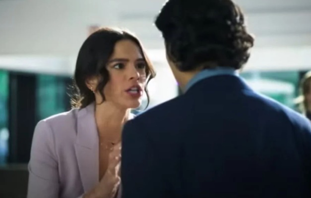 Divulgado o trailer do filme 'Besouro Azul', que tem Bruna Marquezine ... Divulgado o trailer do filme 'Besouro Azul', que tem Bruna Marquezine ...