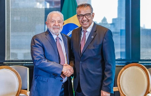 Lula e Tedros Adhanom discutem produção de vacina contra a dengue ... Lula e Tedros Adhanom discutem produção de vacina contra a dengue ...